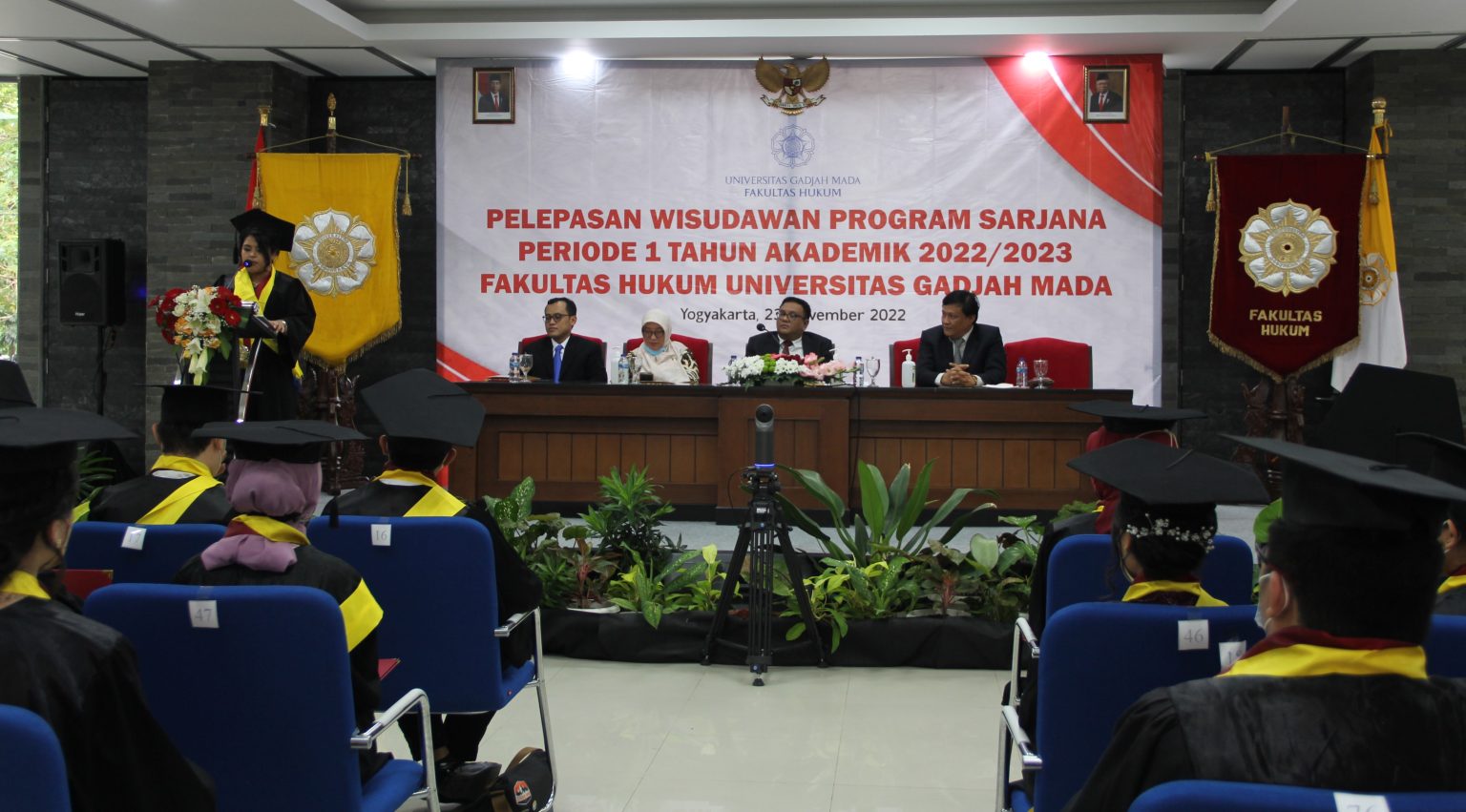 Fakultas Hukum UGM Luluskan 82 Wisudawan Tingkat Sarjana – Fakultas Hukum Universitas Gadjah Mada