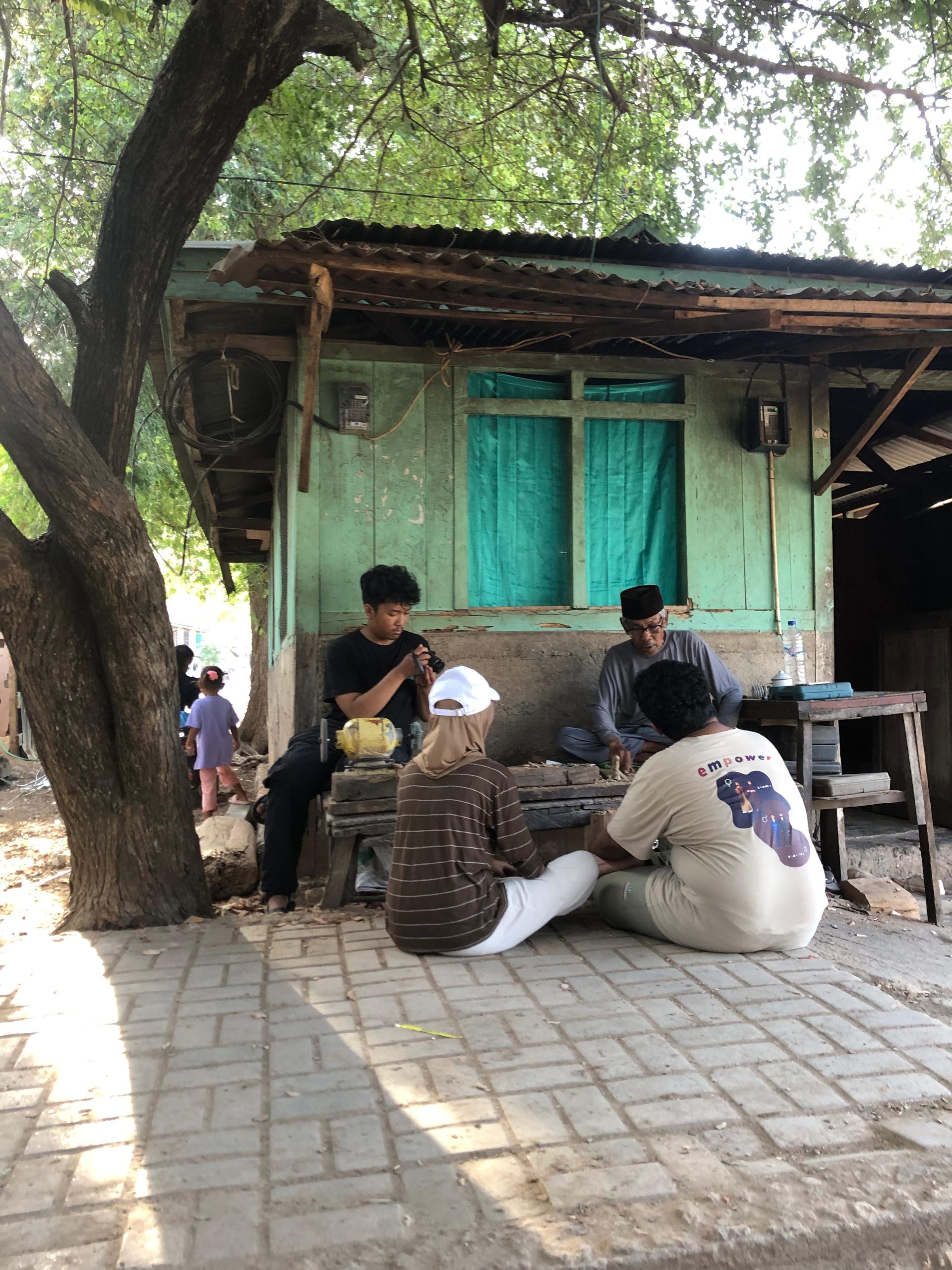 Suku Ata Modo Terdampak Pengembangan Pariwisata Taman Nasional Komodo ...