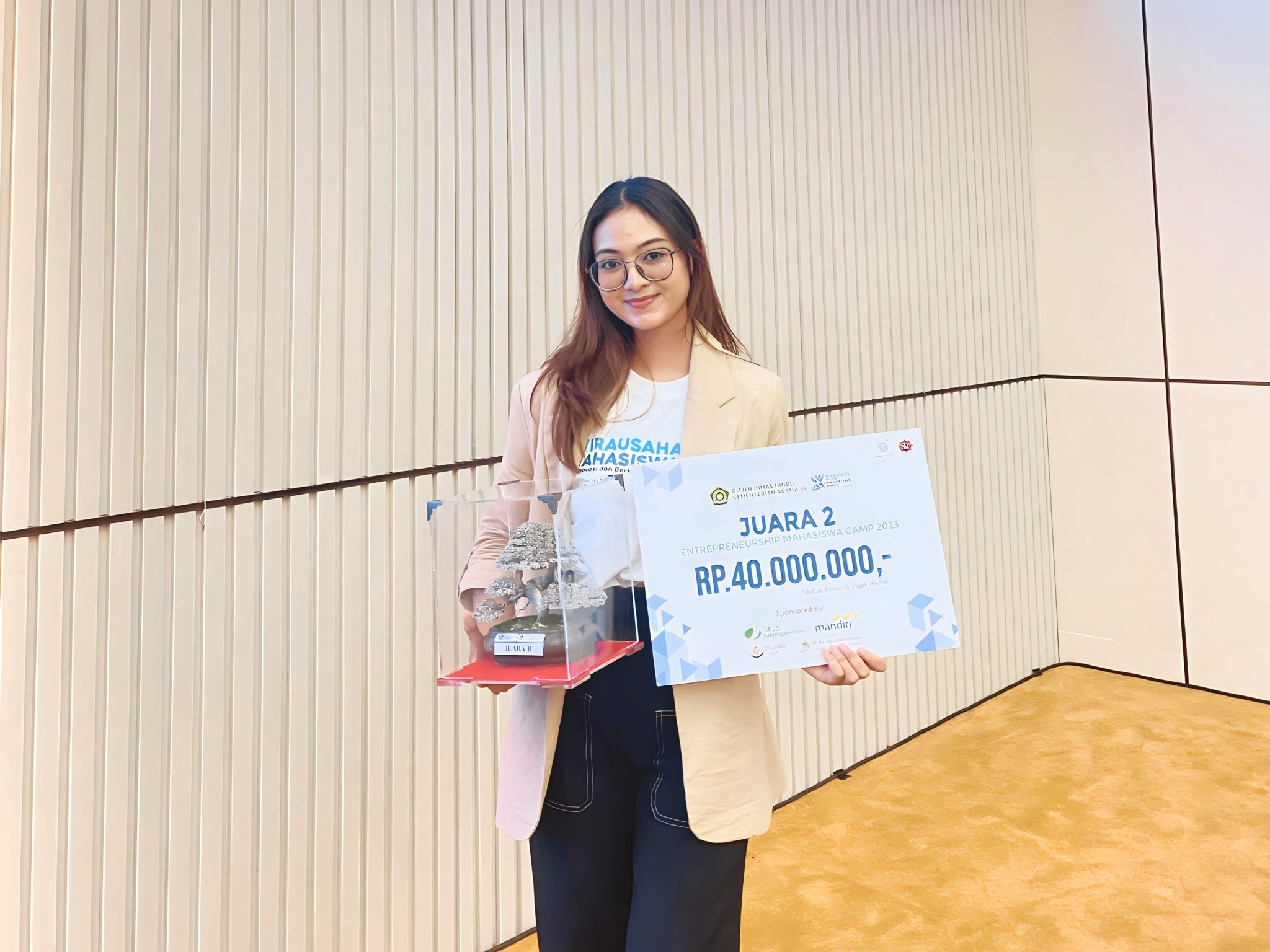 “Explorefoodsmg” Milik Yonna Aparacitta Raih Juara II dalam ...