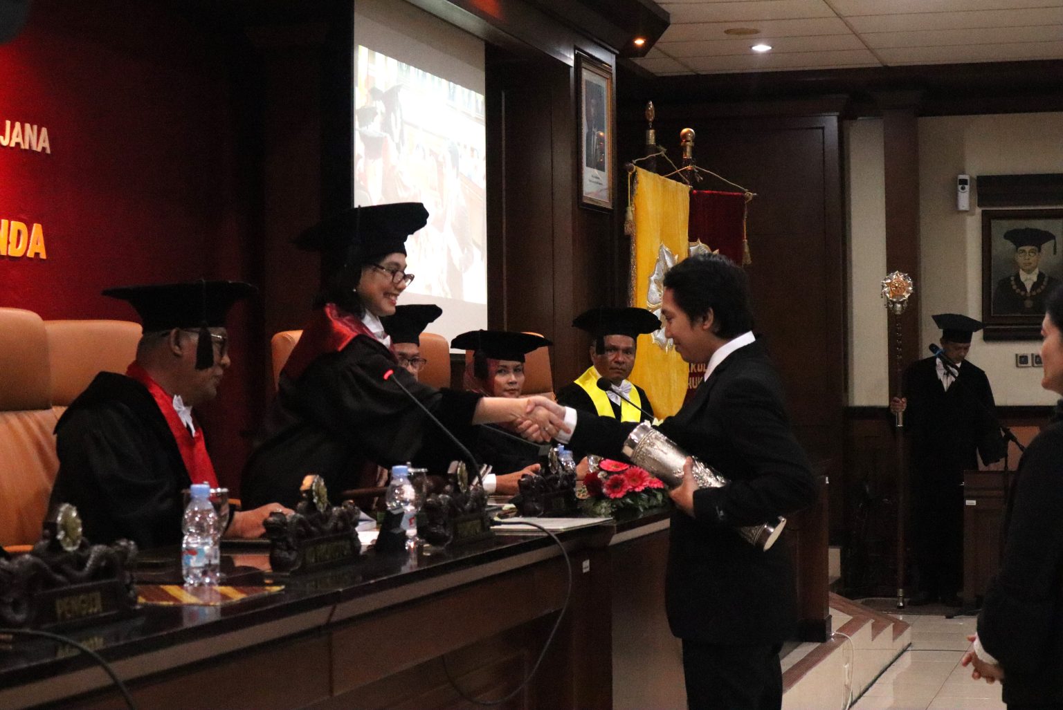 Disertasi Doktor FH UGM Tawarkan Perspektif Baru atas Vote Buying ...